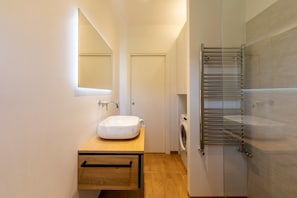 Apartamento (2 Bedrooms) | Banheiro | Chuveiro, bidê