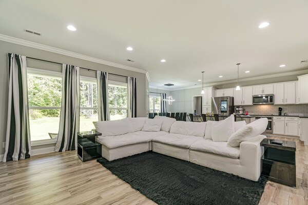 Secluded 18-acre Retreat In Staley W/ Game Room - North Carolina Zoo, Asheboro