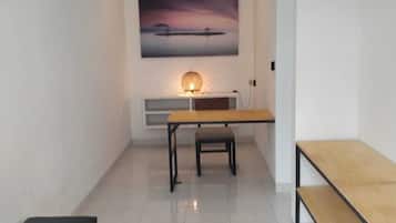 Estúdio Executivo, vista para a piscina | Sala de estar