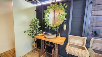 Brown Lotus | Banheiro | Toalhas de banho, papel higiênico