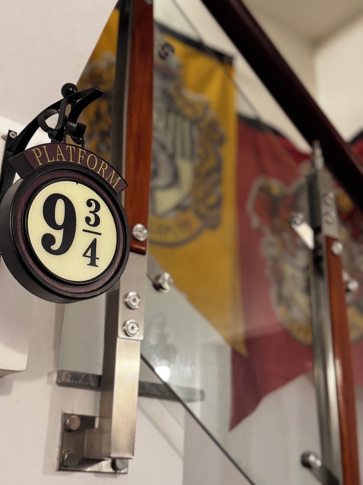 The Hidden Hogwarts - Nearly Bui Vien - Ho Chi Minh