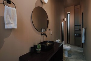 Vila luxo, 1 cama Queen, vista para a piscina | Banheiro