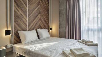 Quarto casal conforto | Cofres nos quartos, Wi-Fi de cortesia