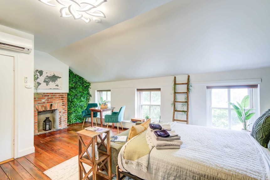 Old Town Nature Oasis! Block 2 King! 99 Walk Score - Alexandria, VA