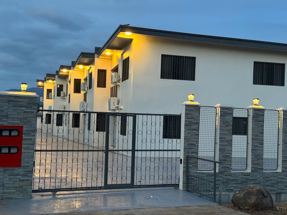 Airport Ace Villas - Nadi