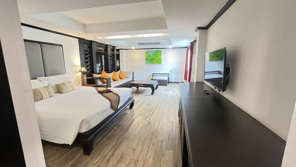 The Taksim Royal Beach Hotel - Pa Tong