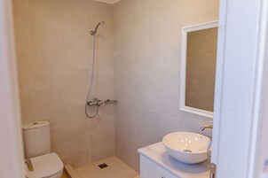 Apartamento de Luxo, vista para a piscina | Casa de banho