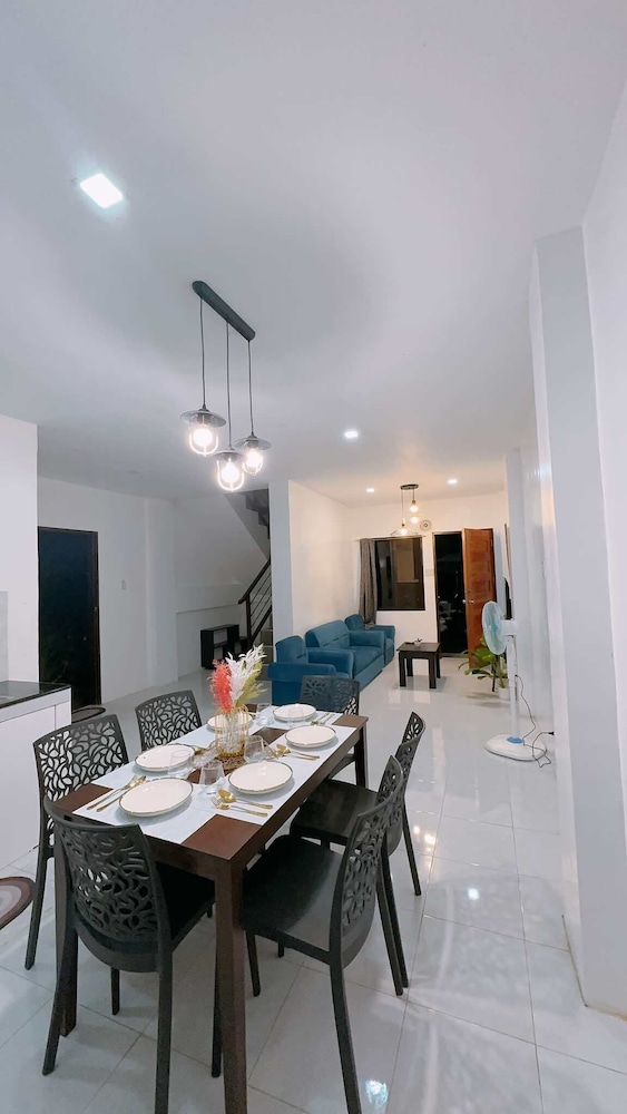 2 Storey Family House In Casa Verde Mati City - Mati