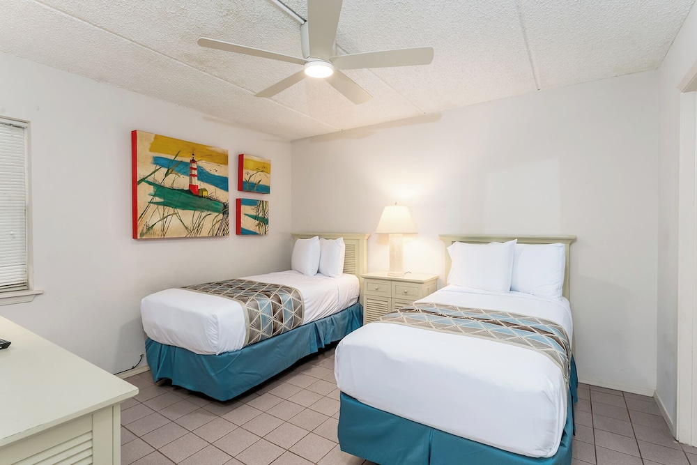 Suntide II 102 - Spacious Ground Floor Oceanfront Condo, Private ...