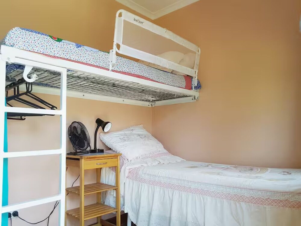 Outback, small, quiet n outback - Dubbo | Vrbo