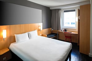 Secretária, secretária adequada para computadores portáteis