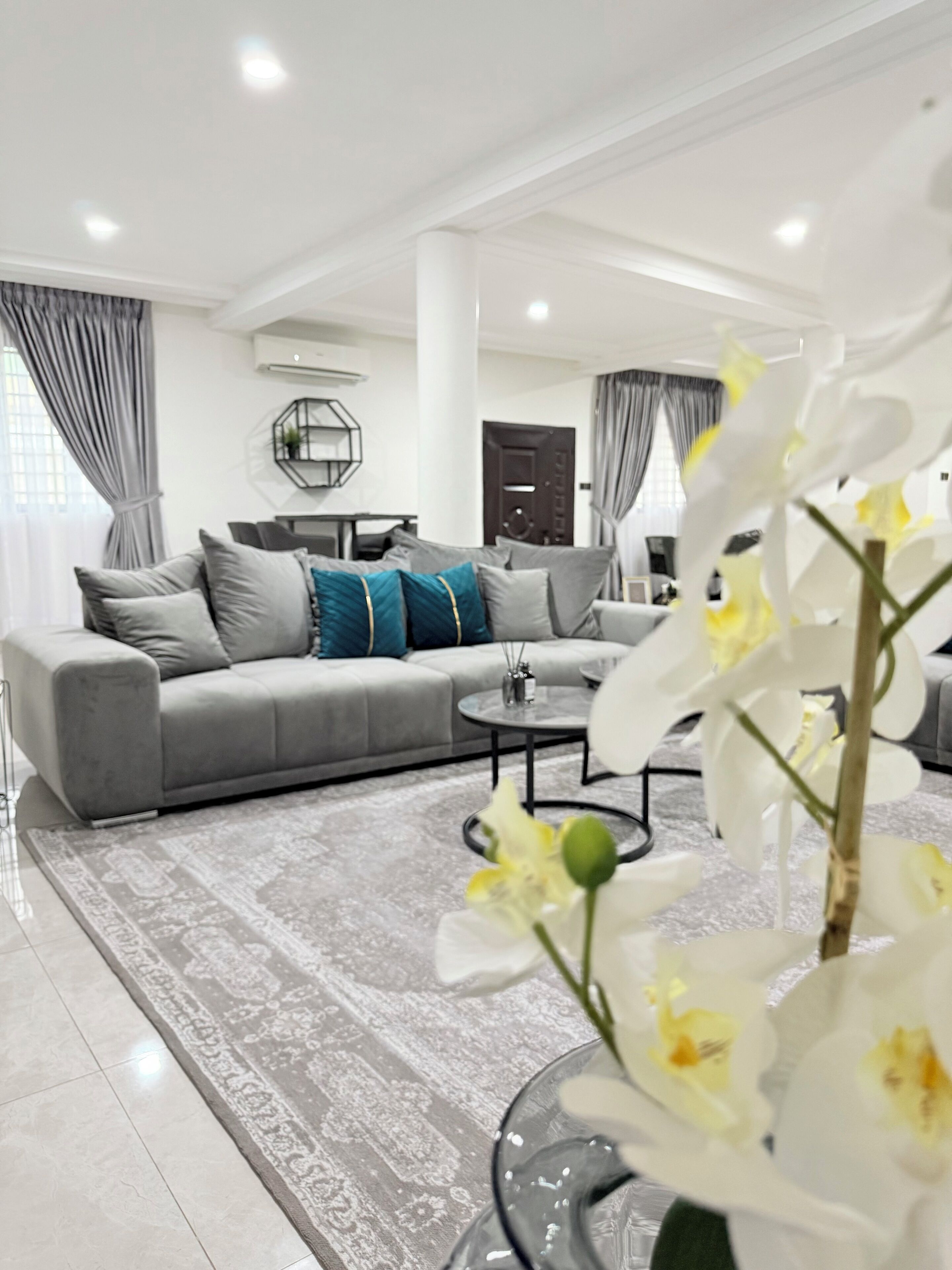 Spacious 5-bedroom Villa In Amazing Accra With Wifi, Ac - Accra