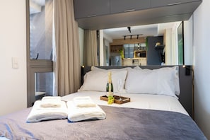 Apartamento | Cortinas/cortinados opacos, ferro/tábua de engomar, Wi-fi grátis