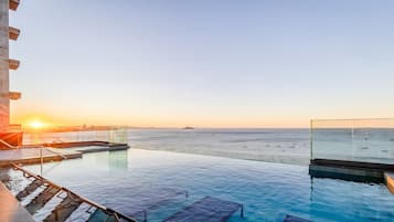 Apartamento Básico | Piscina