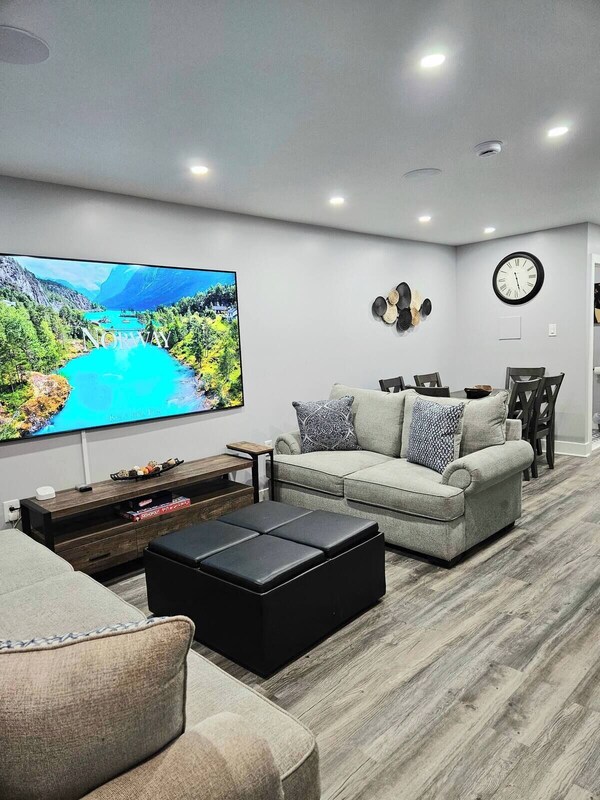 Cozy Home Near City Center With Hot Tub - Camden, NJ