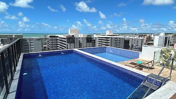 2 piscinas exteriores