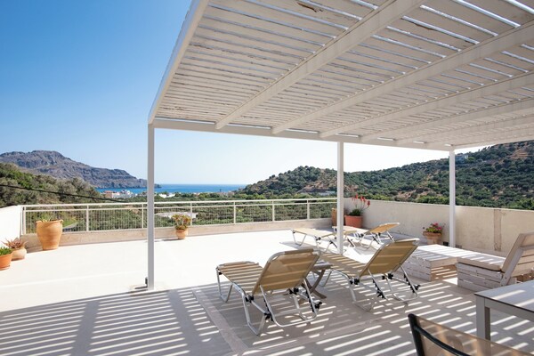 Antonis Apts - Physio Fitness Retreats - Plakias