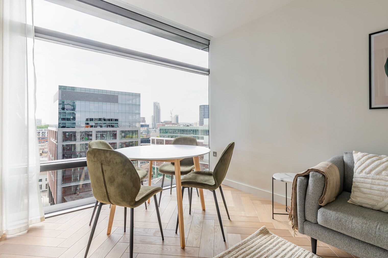 Blueground | Shoreditch, Pool, Nr Barbican - London