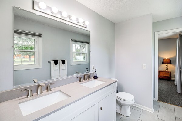 Retreat W/ Fenced Backyard In Kingsport! - Natural Tunnel State Park, Duffield