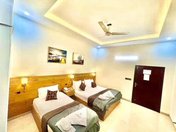 Bnb Royal Galaxy Family Hotel - Karachi