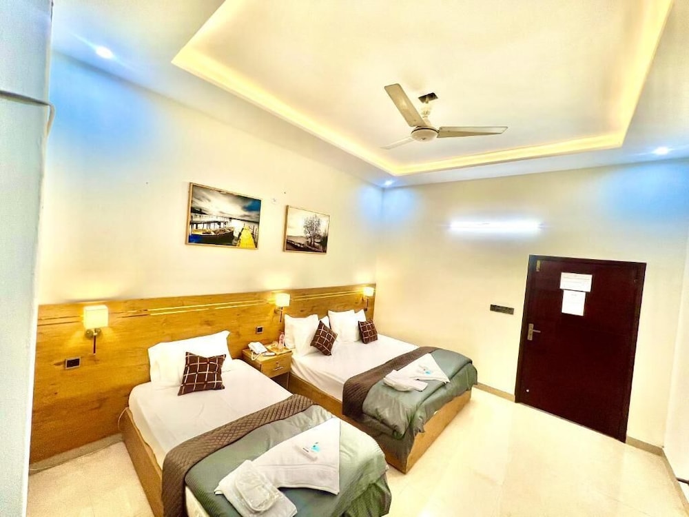 Bnb Royal Galaxy Family Hotel - Karachi