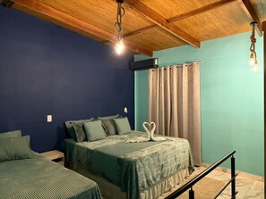 Loft famĂlia, sacada, vista para o pĂĄtio | Wi-Fi de cortesia