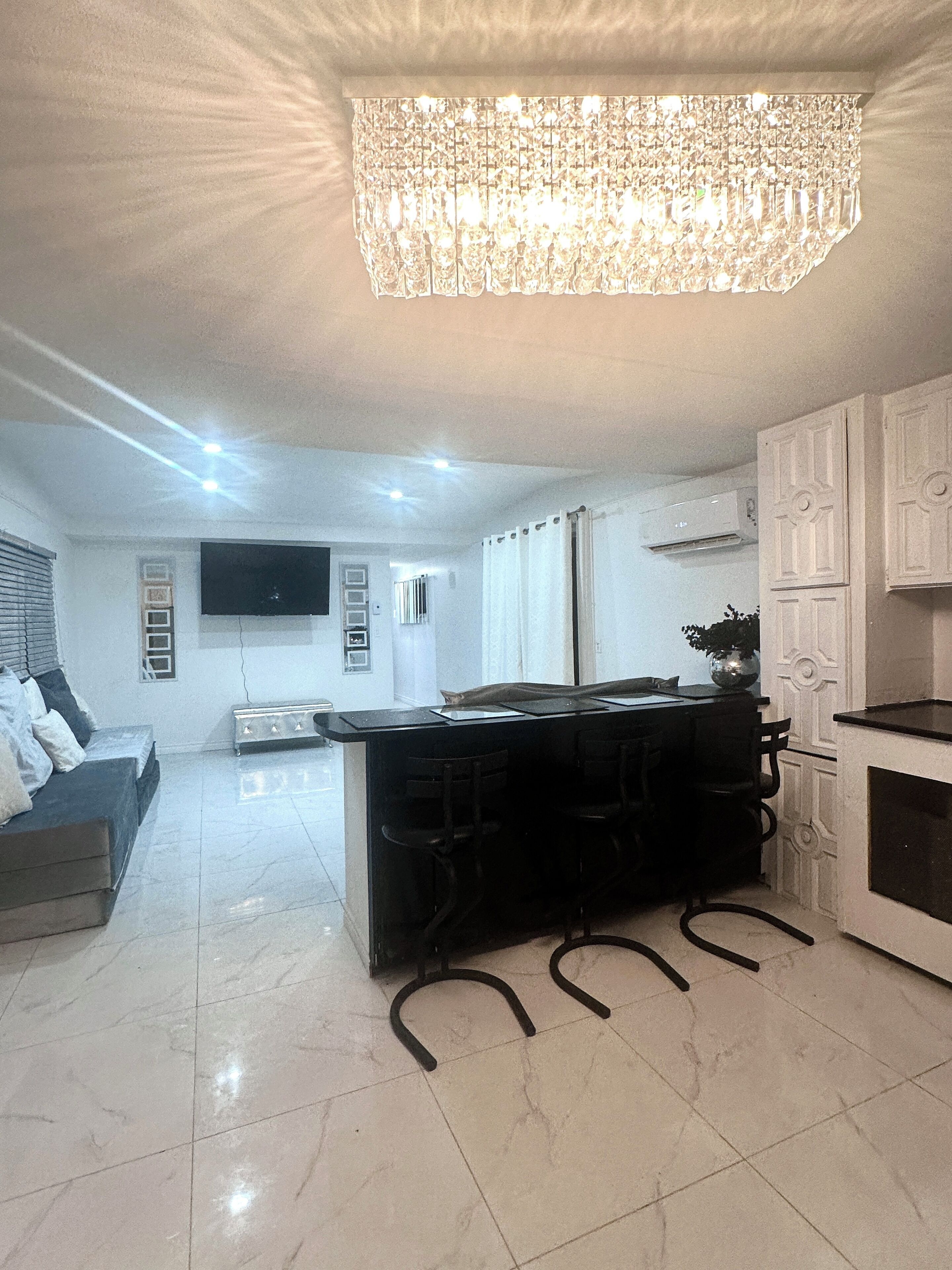 Ig: @13lacksheep - Vortex - Blainville