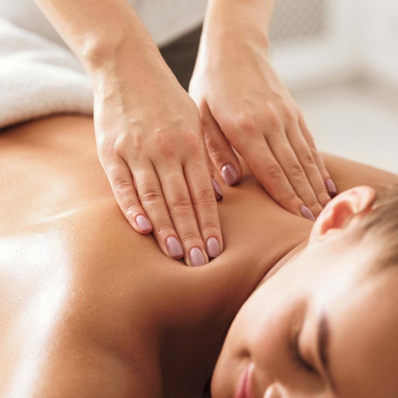 Male Massage Therapist For Colombo With A/c Comfortable Room - Colombo