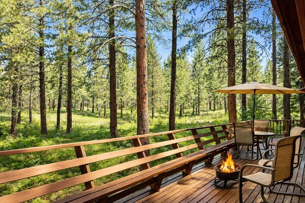 Blue Pine Forest Lodge 3 Bedroom Cabin - Leavenworth, WA