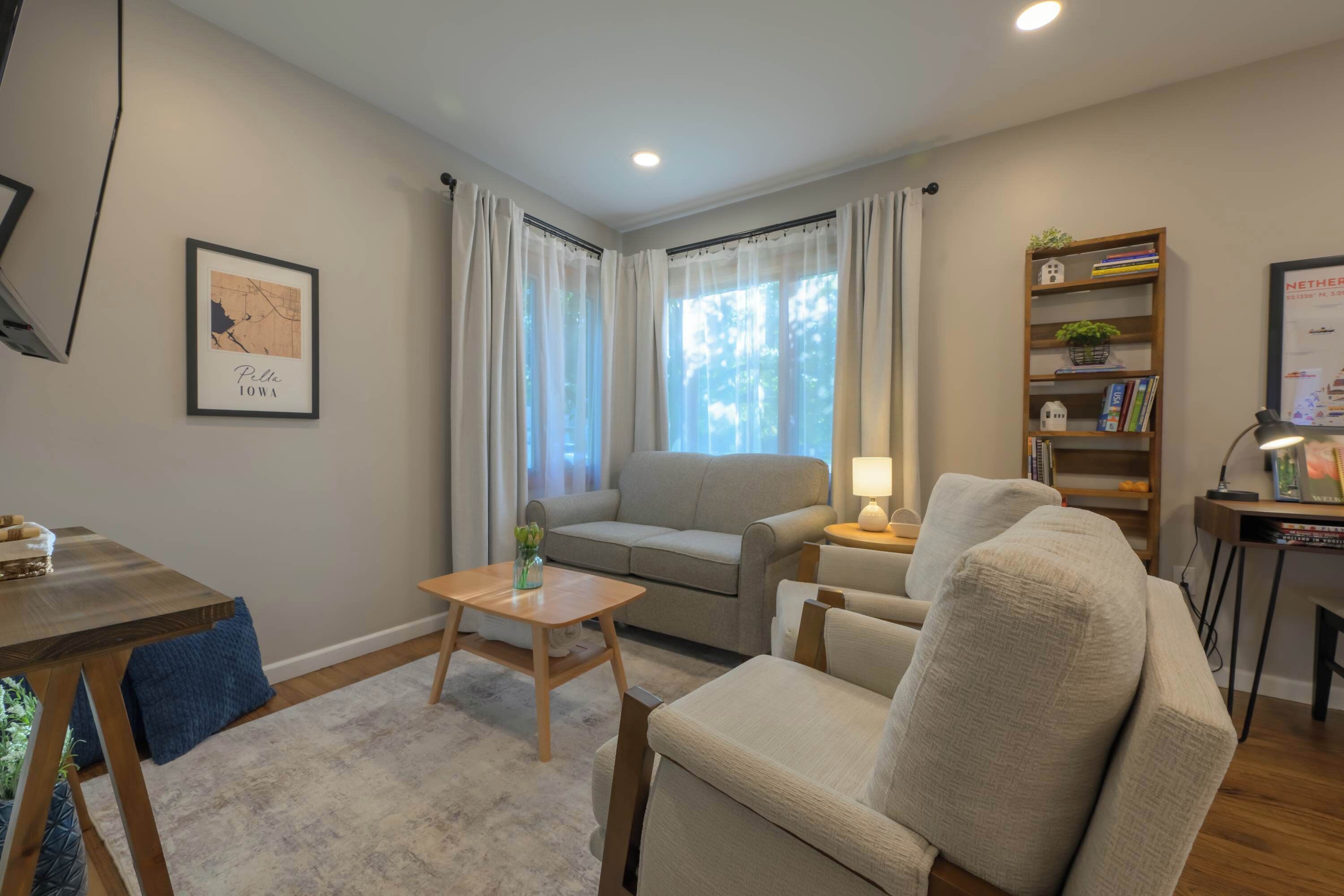 The Mid-town Cottage - Iowa