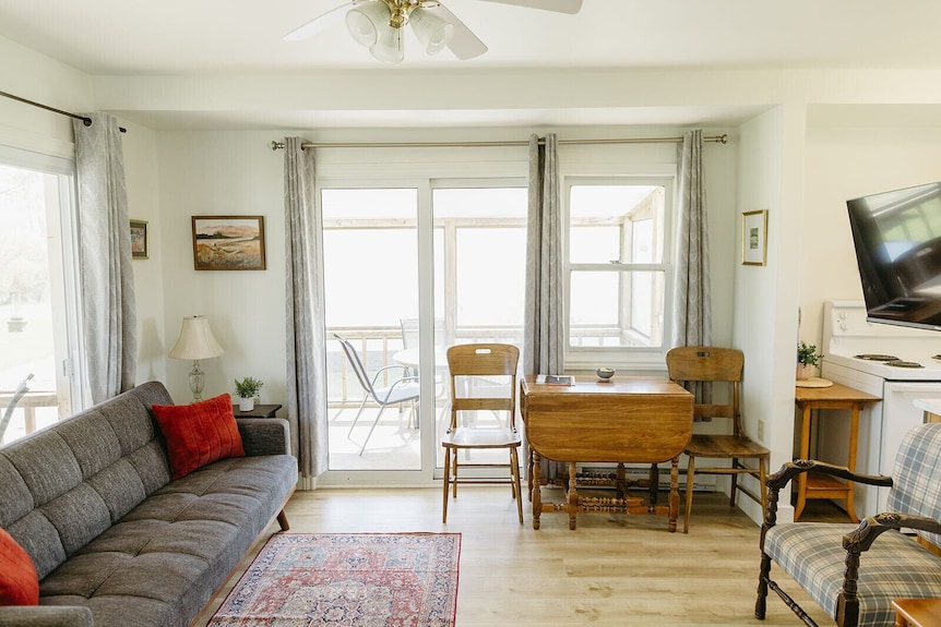 Gallant Cottage-pei Charm, Updated Cottage With Ac Near Charlottetown. Waterview - Prince Edward Island