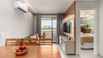 Apartamento clássico | Ferros/tábuas de passar roupa, Wi-Fi de cortesia