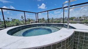 Apartamento Deluxe | Banheira de hidromassagem exterior