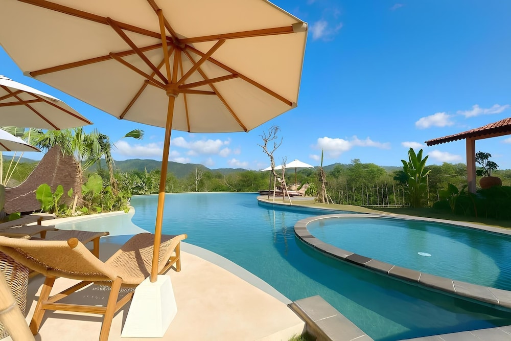 Tebola Joglo Villas - Sidemen