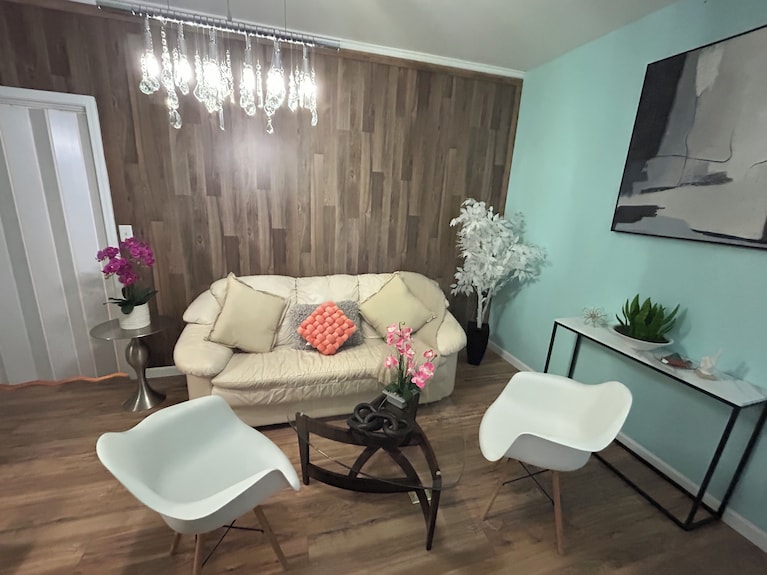 Studio Complete Near Raven Rock - 百老匯