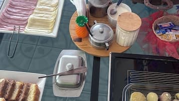 Pequeno-almoço continental diário incluído