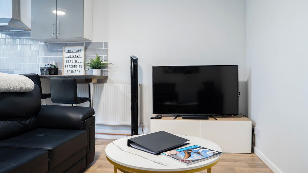 Reardon Near Warwick Hospital, Free Parking, Fast Wifi, Sleeps 5 - ロイヤル・レミントン・スパ