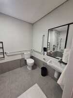 Quarto standard, 1 cama de casal, acessível | Banheiro