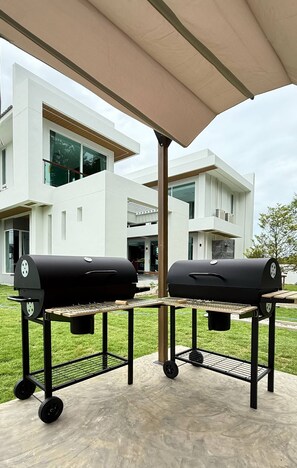 Villa, 4 quartos, fumadores, piscina privativa | Terraço/pátio interior