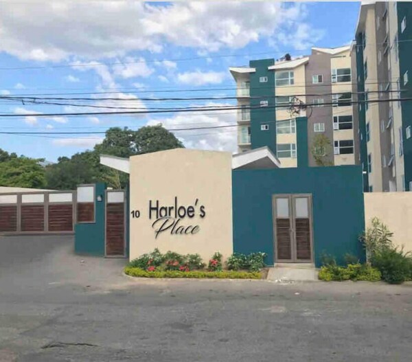 Modern 1br Condo In Kingston - Kingston (Jamaica)