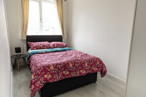 2 quartos, Wi-fi grátis, roupa de cama fornecida