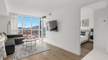 Apartamento, varanda, Vista para a cidade | Sala de estar