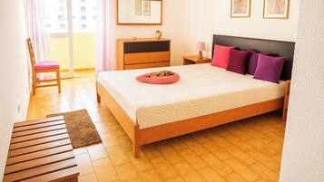 1 quarto, Wi-Fi de cortesia, roupa de cama