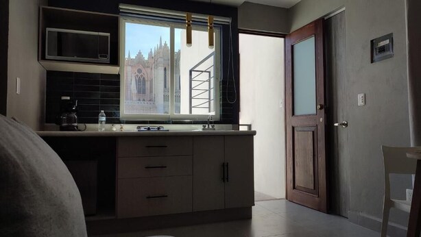 Apartamento Standard | Cozinha privada | Minifrigorífico, um micro-ondas 