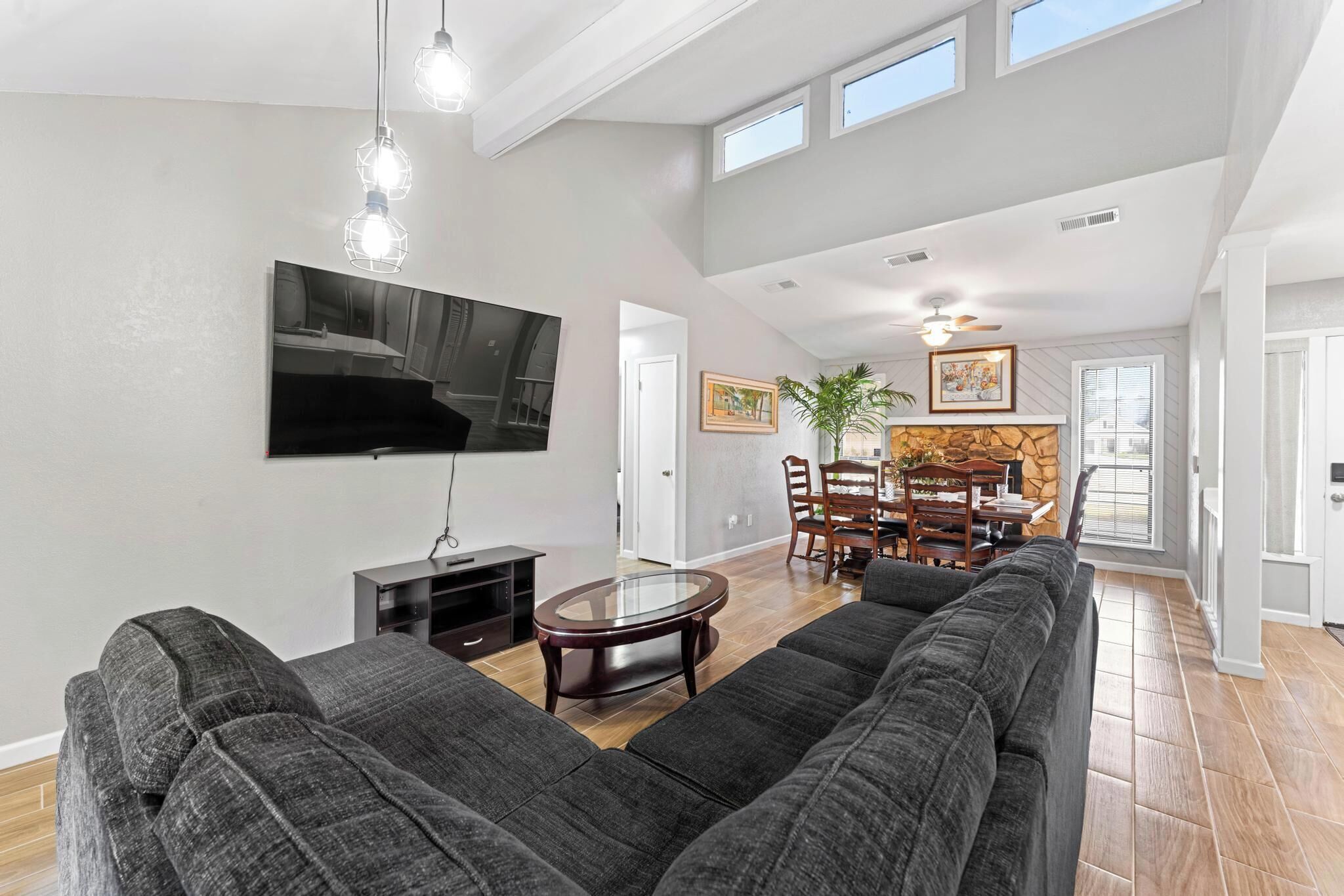 Spacious 5-bedroom House In Wonderful Central Beach - Jacksonville, FL