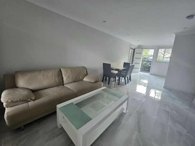 Convenient New Private Entire Home In The Heart Of Little Saigon. - Fairfield