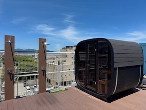 Sauna, banheira de hidromassagem