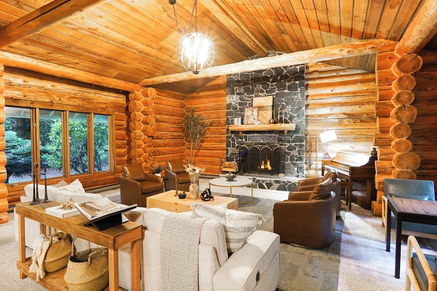 Red Mountain Lodge A Luxurious Woodland Retreat Near Silver Lake Park W/ Treetop Sauna - Cultus Lake