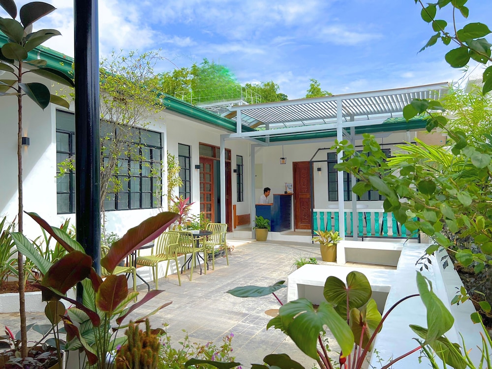 A Casa Portuguesa Coron Boutique Hostel - Coron
