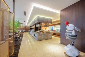 Pequeno-almoço tipo buffet diário incluído 